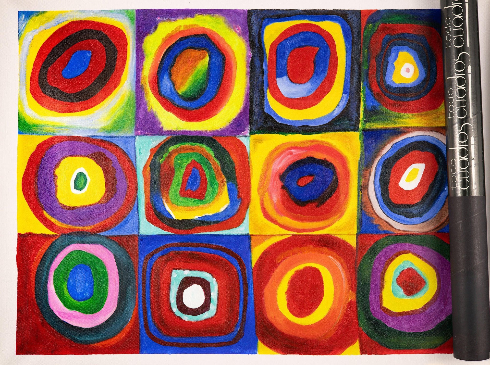 "Estudio de color con cuadrados" de Kandinsky, arte en reproducción.